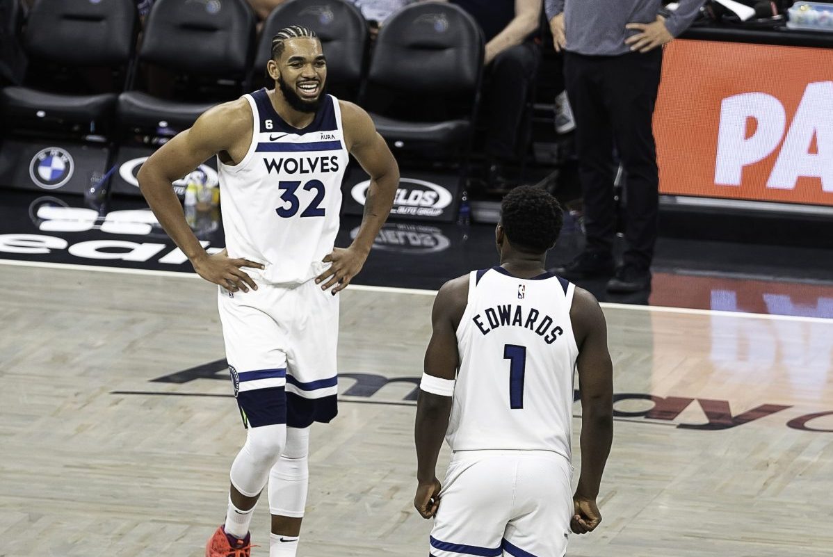Tim Hardaway Sr. reveals 5 centers that are better than KAT ...