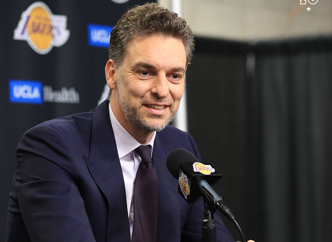 LOOK: Pau Gasol's No. 16 up in the rafters of Lakers history, gives ...