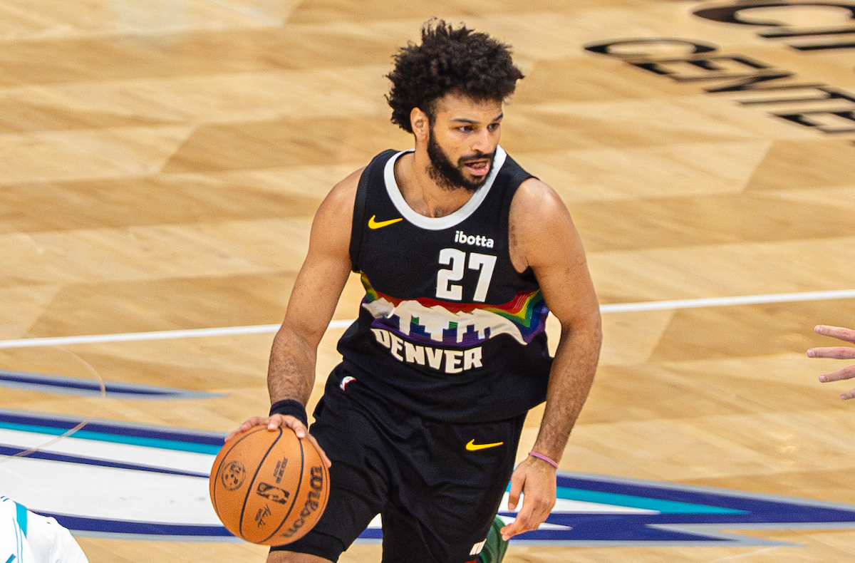 Murray mène les Nuggets à mettre fin à la séquence de cinq victoires ...