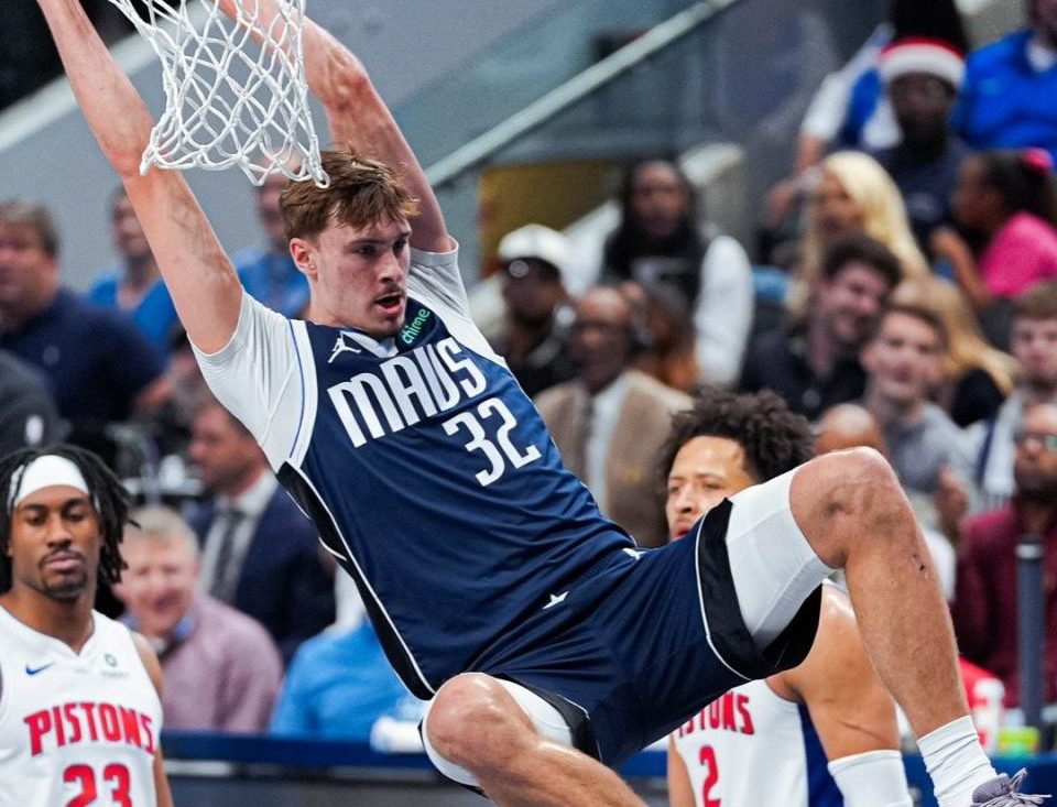 Cooper Flagg peut-il égaler l'exploit de Blake Griffin ? - Slam-Dunk