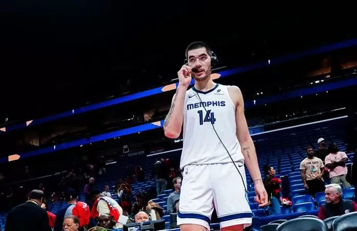 Zach Edey leads Memphis with double-double to dethrone Kings ...