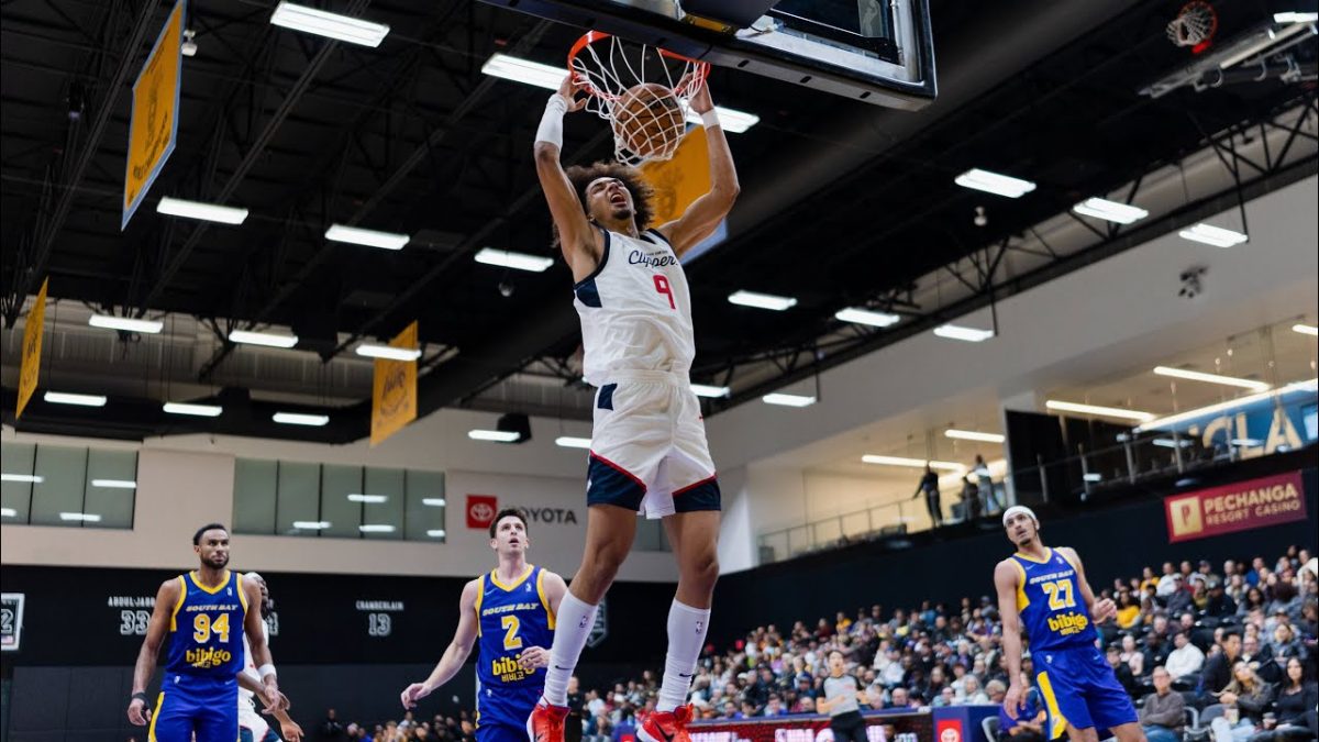 Bulls two-way forward Trentyn Flowers drawing strong NCAA interest ...